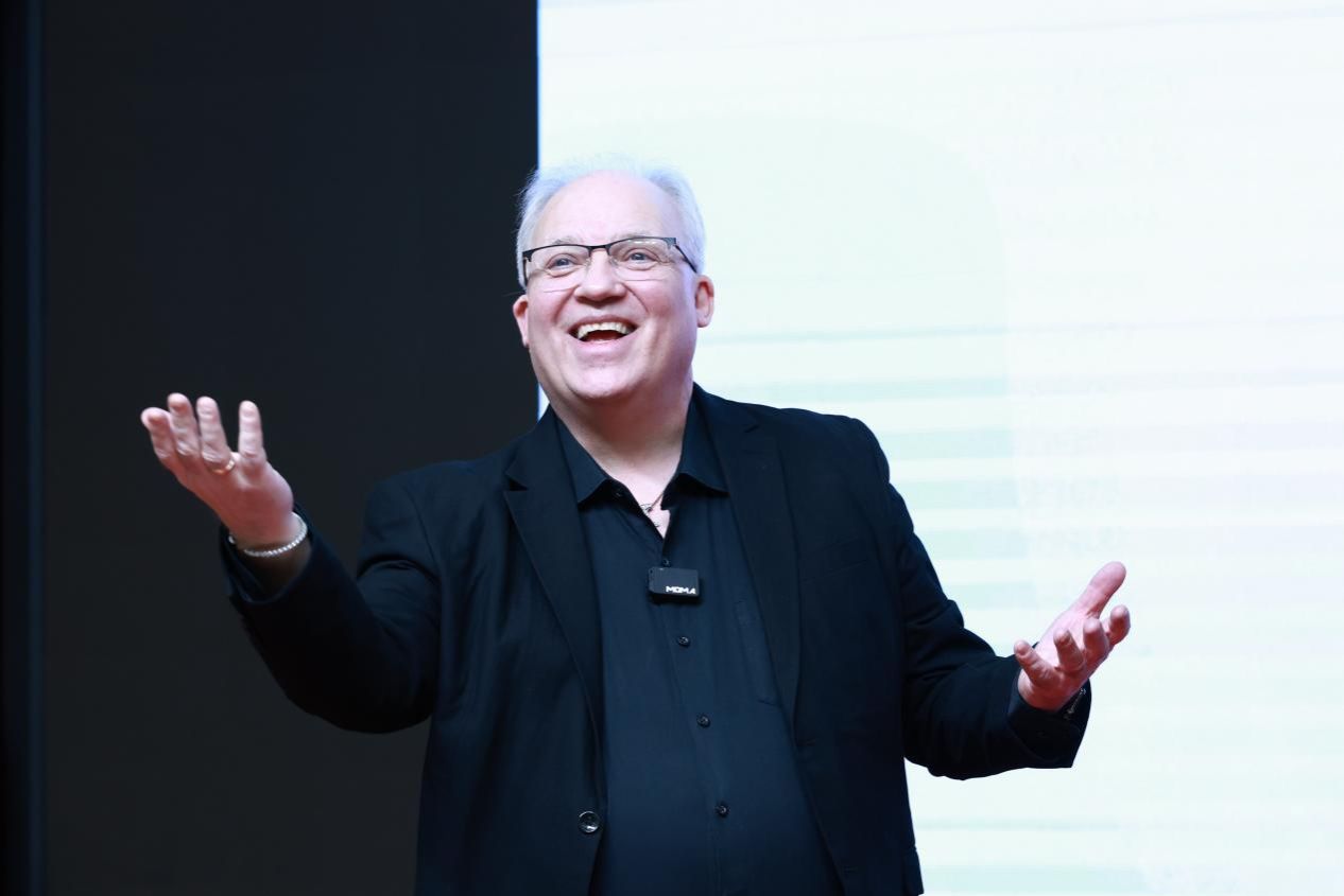 我校携手世界青少年合唱艺术家协会共办2025合唱指挥公益研修班-西安石油大学音乐系